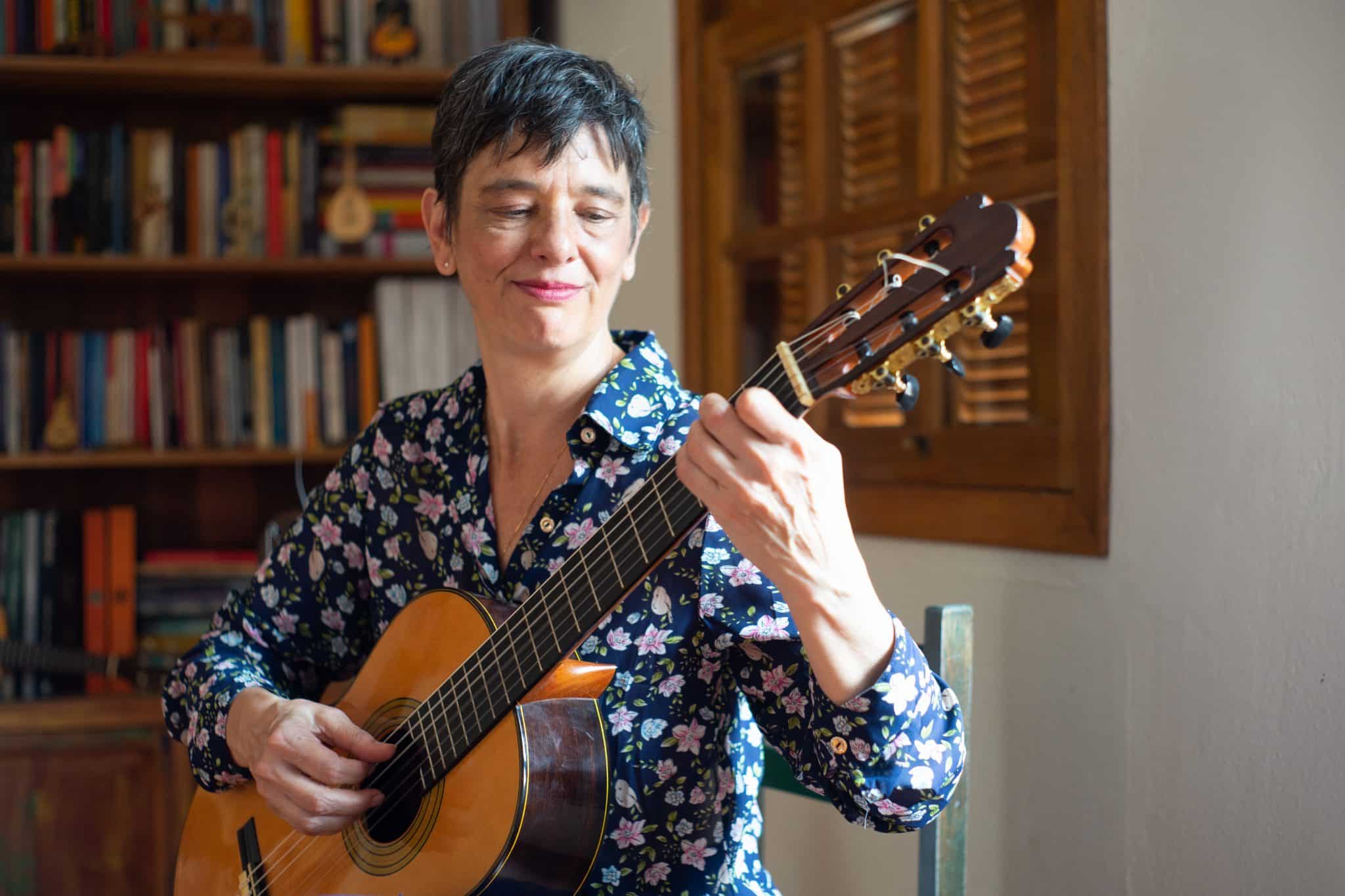 'Violões na Velha São Paulo (1880-1932)', disco da violonista e pesquisadora Flavia Prando ...