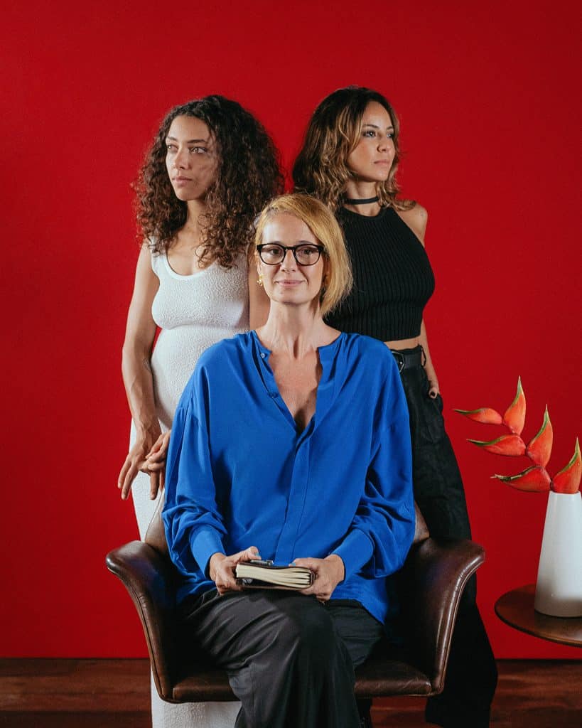 Alice Carvalho protagoniza clipe de Letrux - Revista Prosa Verso e Arte