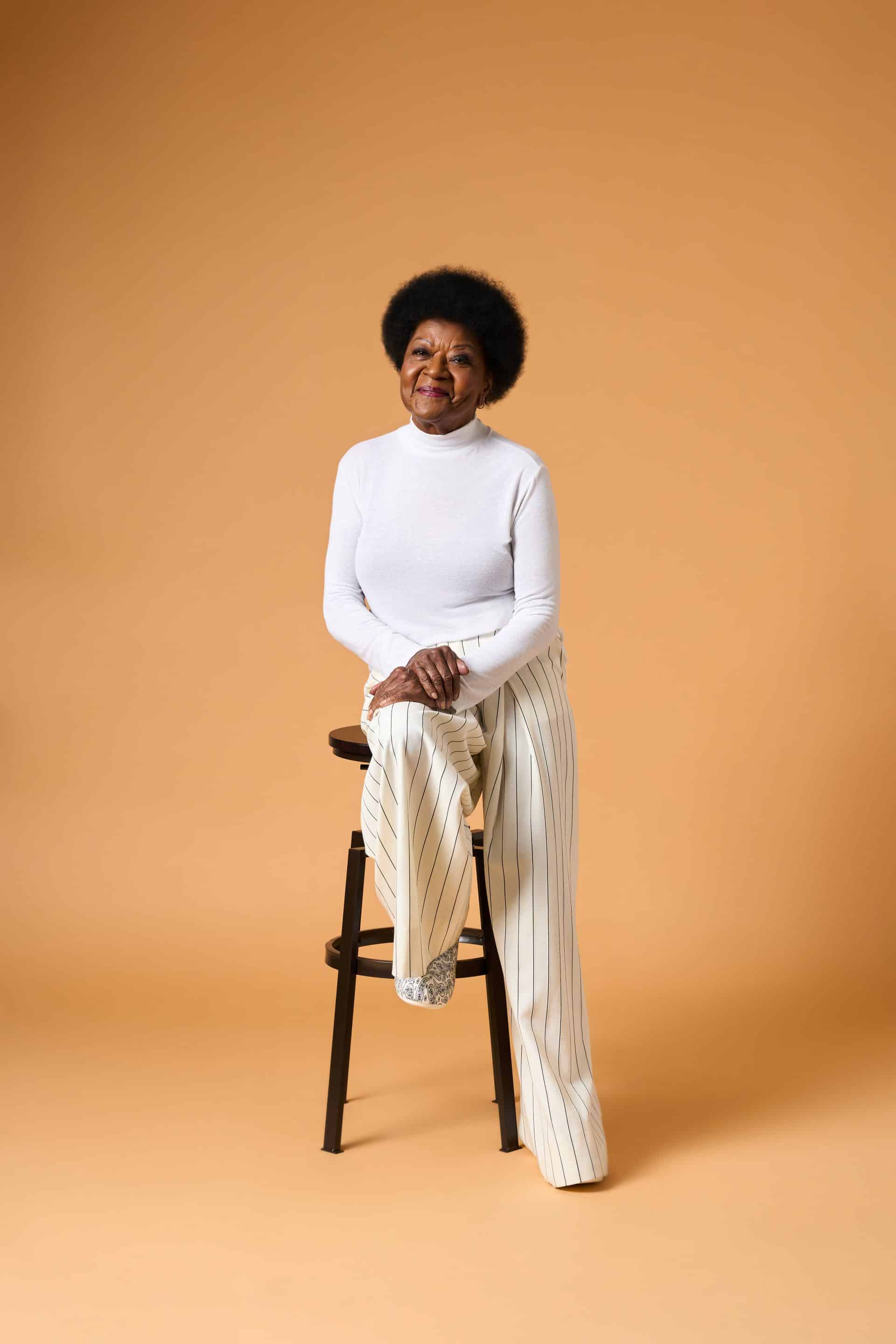 Alaíde Costa apresenta show inédito com repertório de 'Domingo' de Gal ...