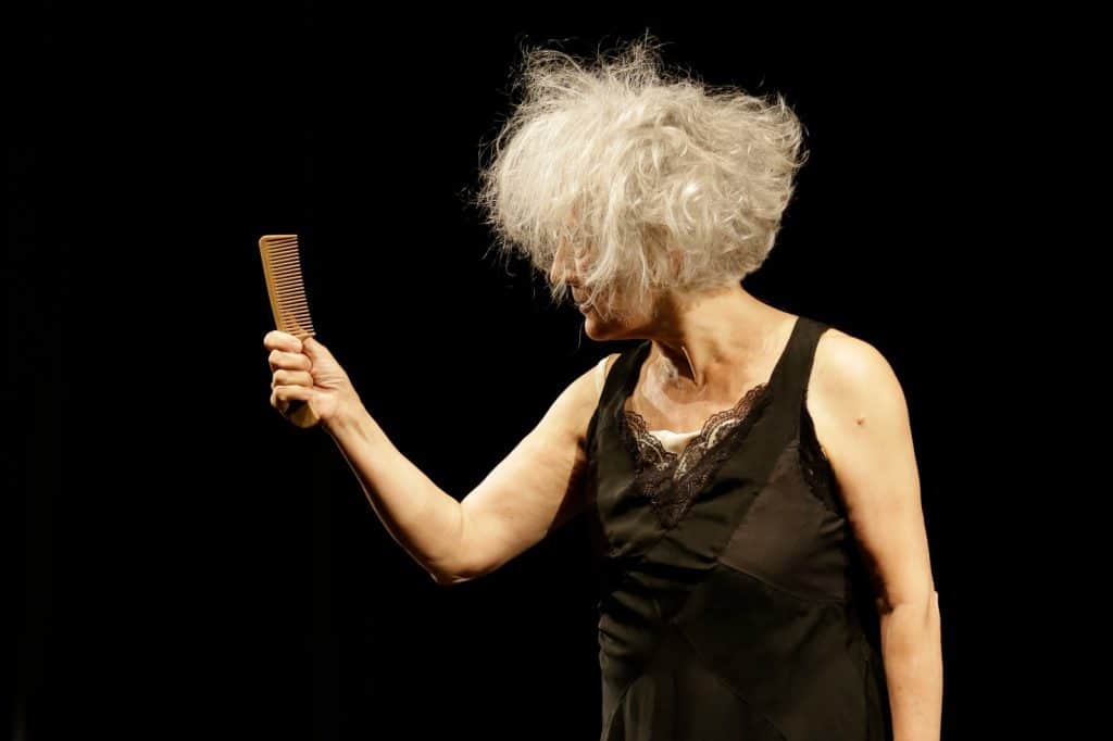 Sônia Mota celebra seus 76 anos no Instituto Tomie Ohtake - Revista ...