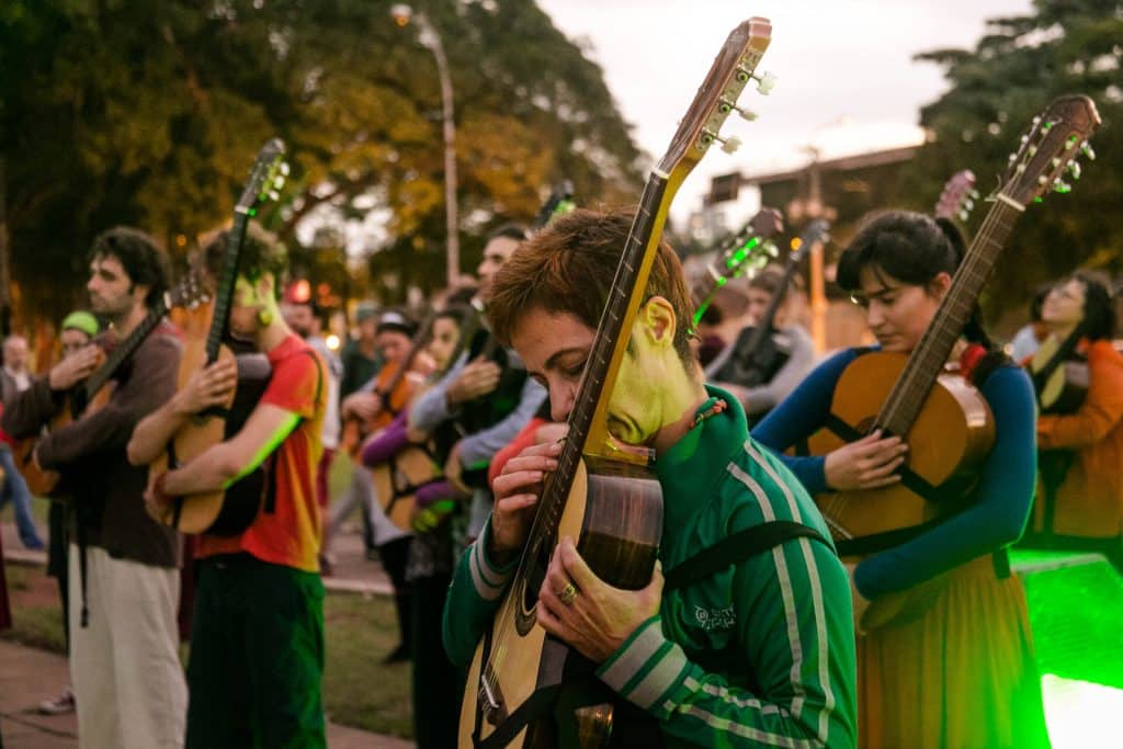 Cia Oito Nova Dança celebra seus 25 anos no TUSP, com Tríptico Lá ...