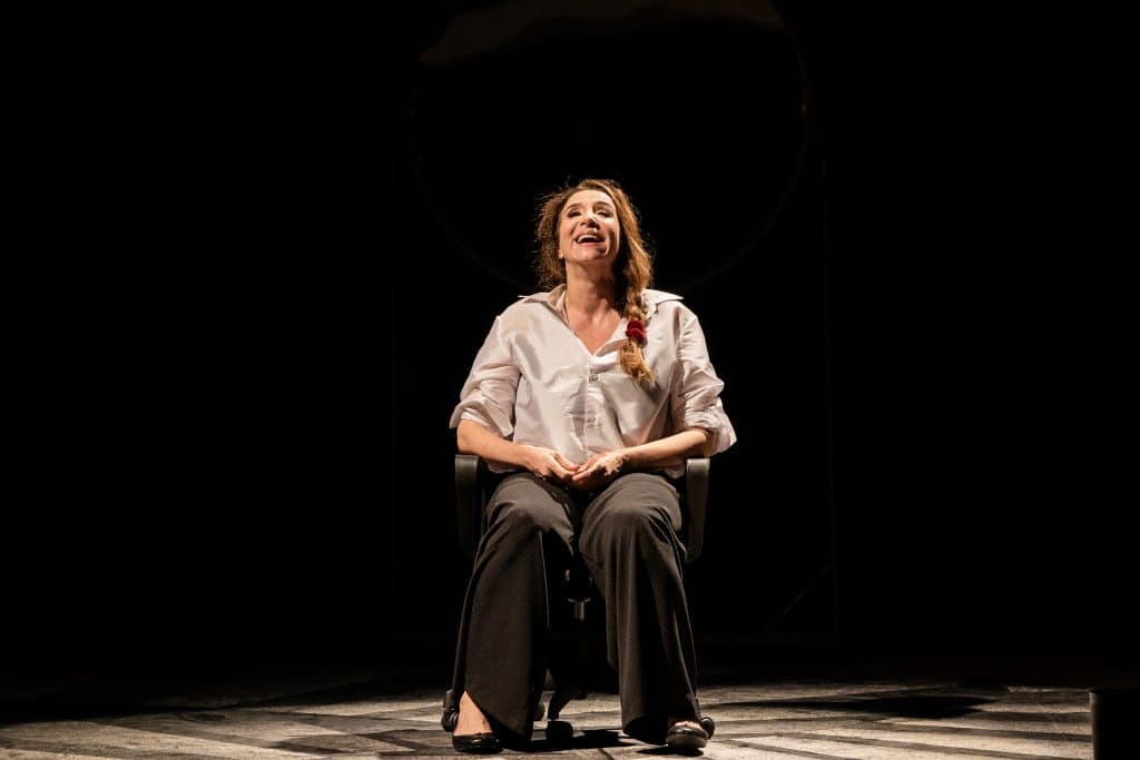 Espetáculo 'Bárbara' com Marisa Orth estreia curta temporada no Teatro ...