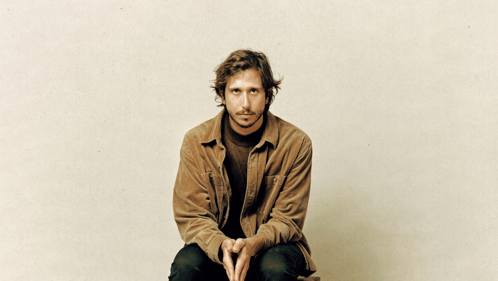 Felipe F. lança seu primeiro álbum 'Dois' - Revista Prosa Verso e Arte