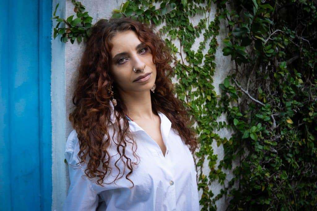 Julia Vargas lança álbum 'D’Água', com participação especial Zélia ...